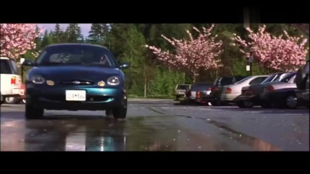 李连杰抢来一辆出租车不会打表, 一气之下, 把计费器打废了