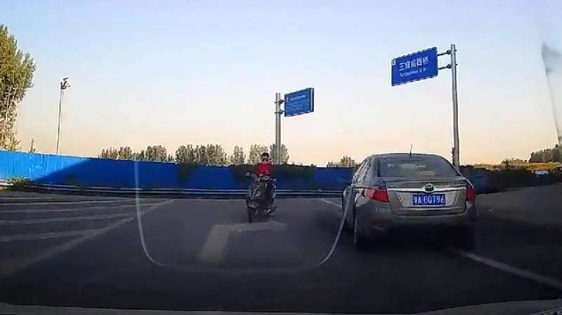 电动车逆行而来,你有为我想过吗?