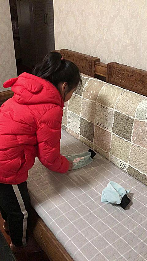 李玥颖劳动视频(整理衣物)