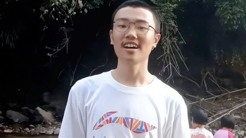 江西胡鑫宇失踪,警方发布最新通报,媒体质疑:人怎么说丢就丢?