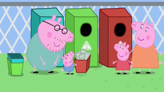 小猪佩奇:佩奇一家把可回收垃圾送往回收中心!