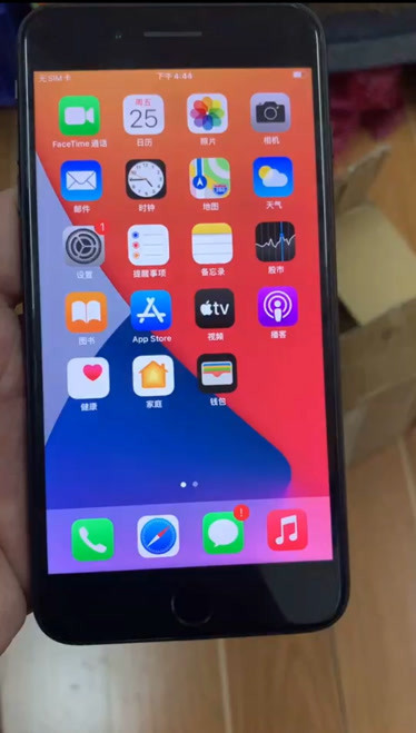 苹果7plus128g手机正常使用,照像清楚,手机没有任何问题.很好的手机