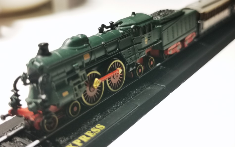 【测评】看一套Z比例的蒸汽+客车模型/玩具?