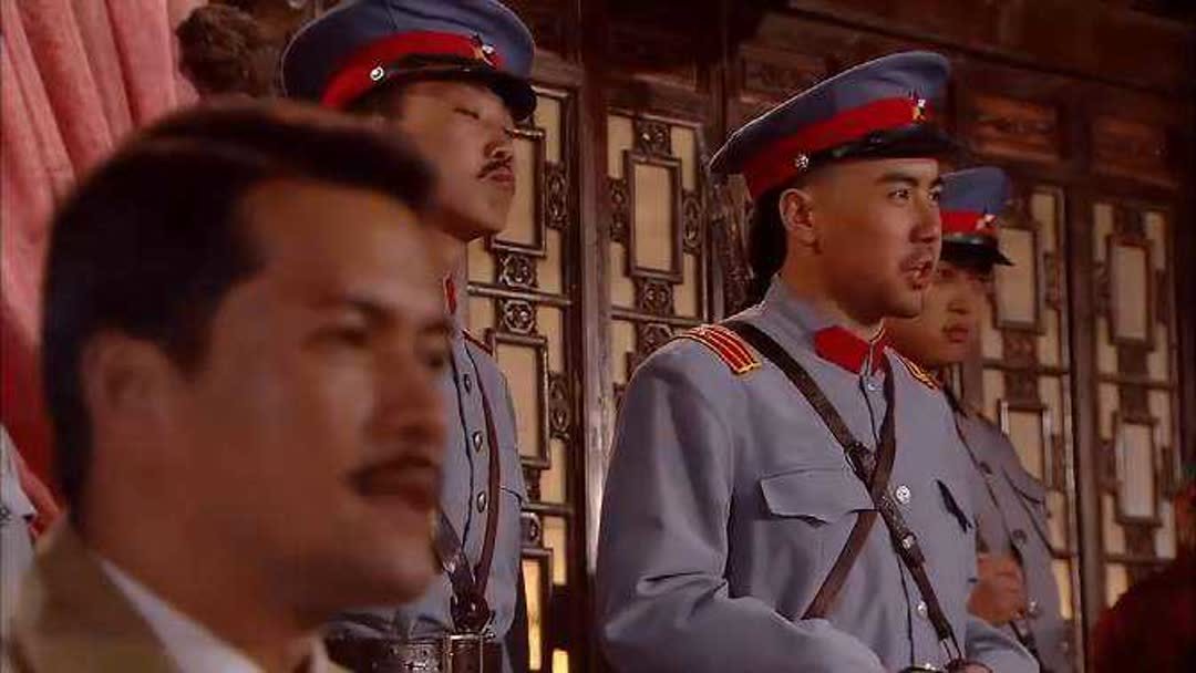 金手指:辫子军来检查辫子,金手指替人出头,没想竟是前清的王爷