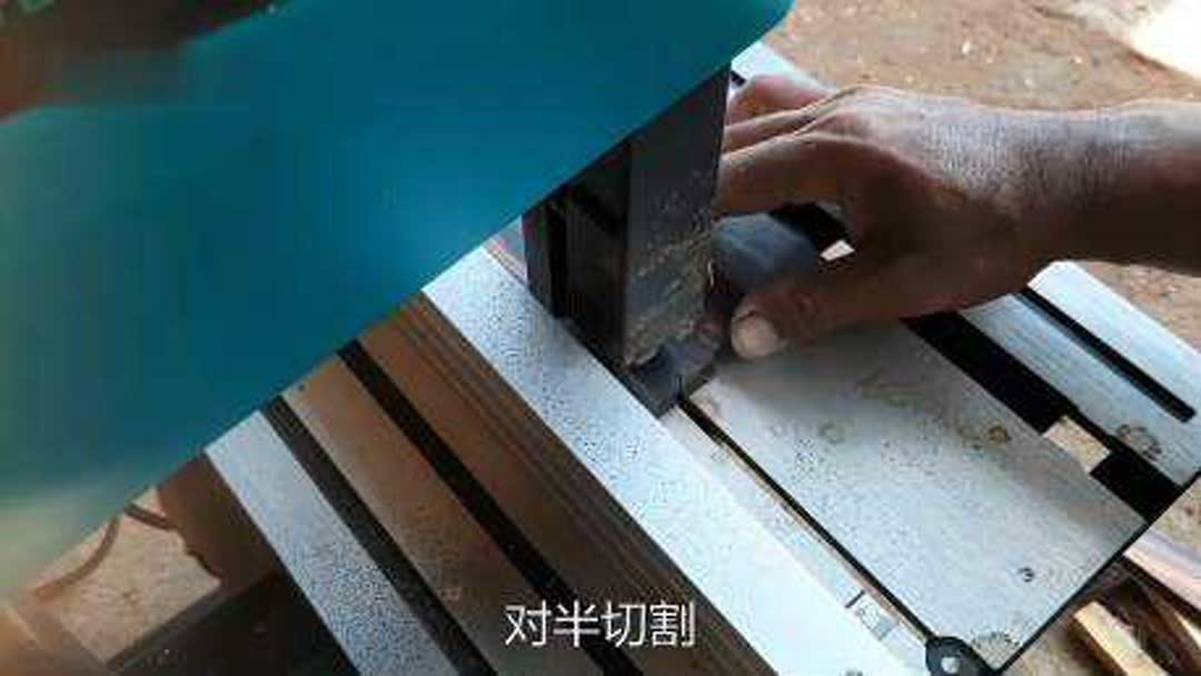 月薪两万的木工大叔秀绝活,用台锯切三角,这手艺谁能不服