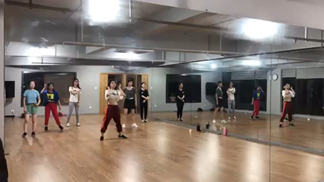 大(1)班毕业典礼表演节目