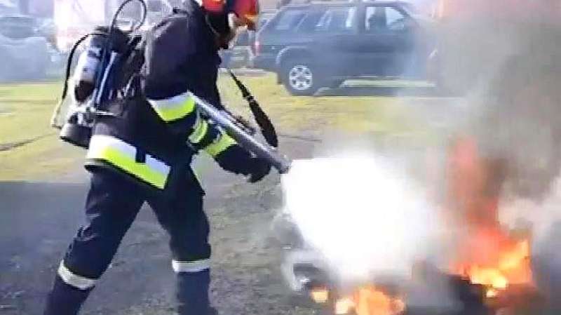 一枪“毙”火,节水115倍!IFEX脉冲消防散弹枪