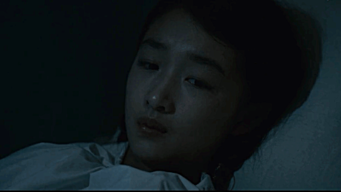 书上说, 男人和女人躺在一起就会怀孕!