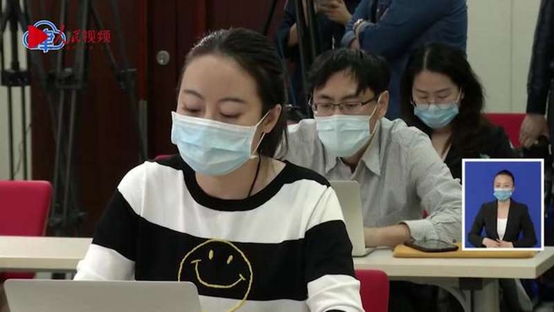 应急响应级别从一级变为二级意味着什么?天津市卫建委副主任顾清答...