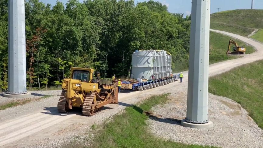 歌德浩夫SPMT模块运输车。#SPMT #大件运输 #变压器