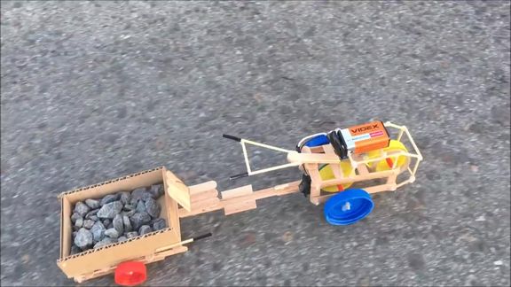 带拖车的两轮拖拉机制造原理_两轮拖拉机拖车模型制作方法