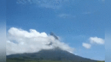 【印度尼西亚】火山喷发烟柱高达4000米 当地居民大规模紧急撤离