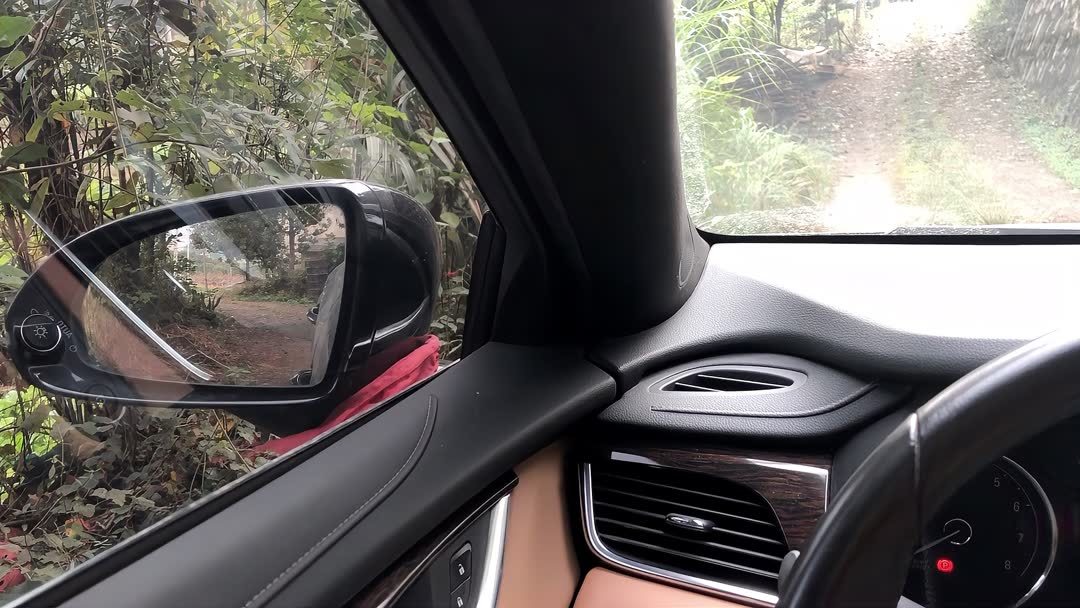 雨天行车,新手司机应该注意哪些细节,对于行车安全很重要