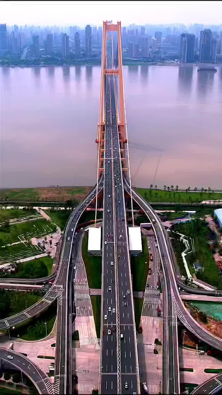 世界建桥看中国,中国建桥看武汉!