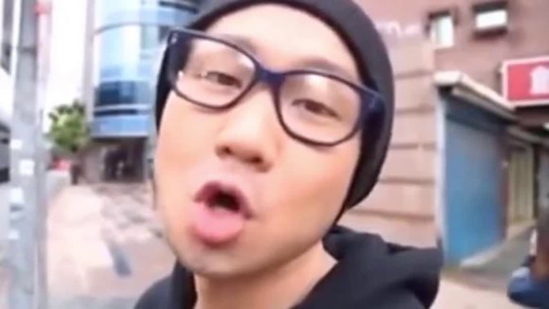 张学友看了想打人,林俊杰20年神级灵魂模仿,网友:模仿上瘾了
