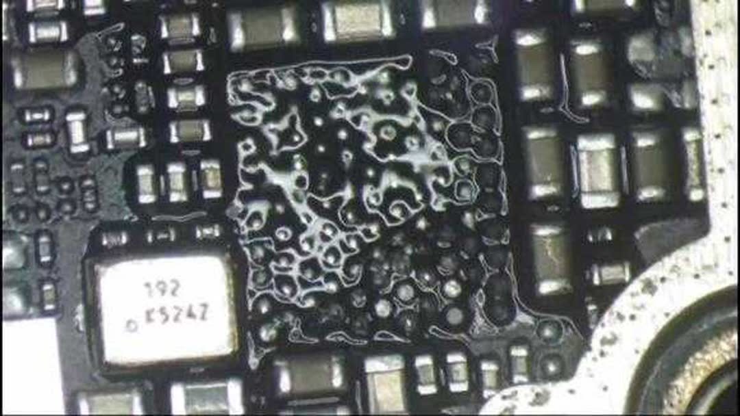 Iphone6s插卡无服务,曾经的机王修好又战3年!