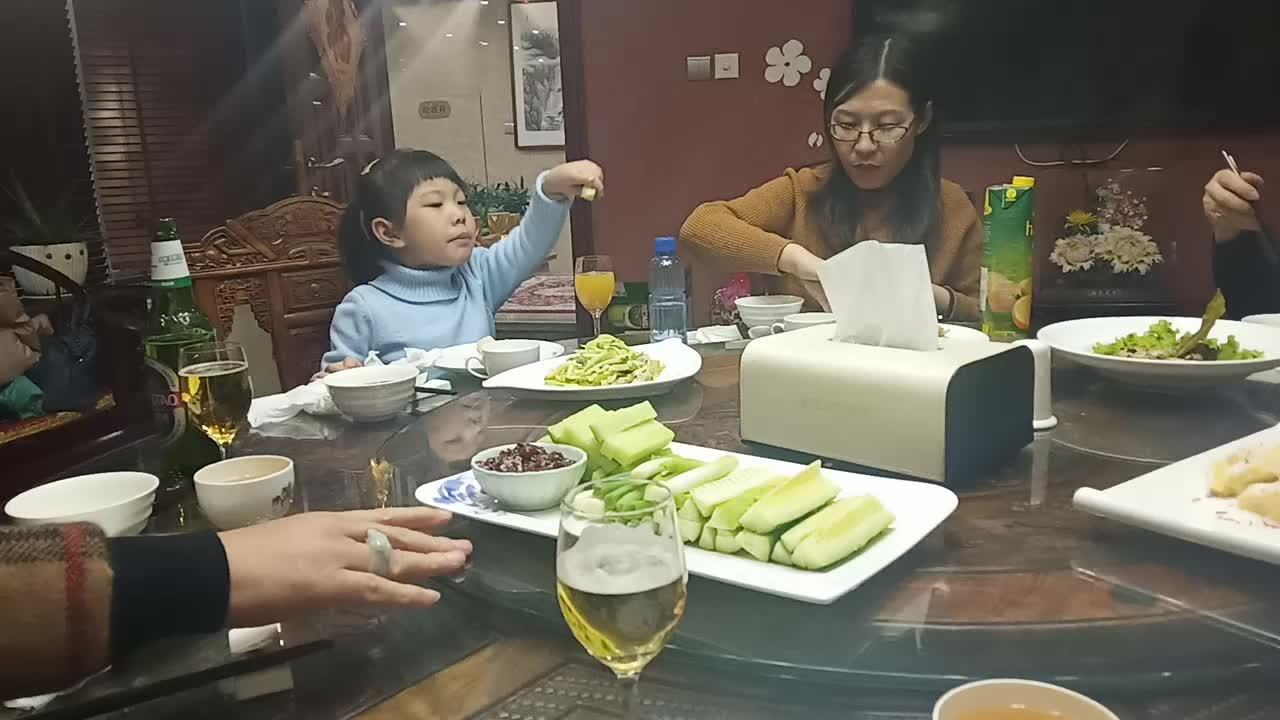 广东美国乐奇宠物产业厂商张总携夫人来烟台找郝老师设计新商业模式...