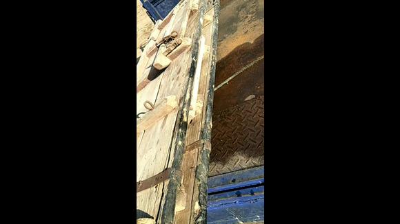 延续童年记忆;陈旧木门换新颜