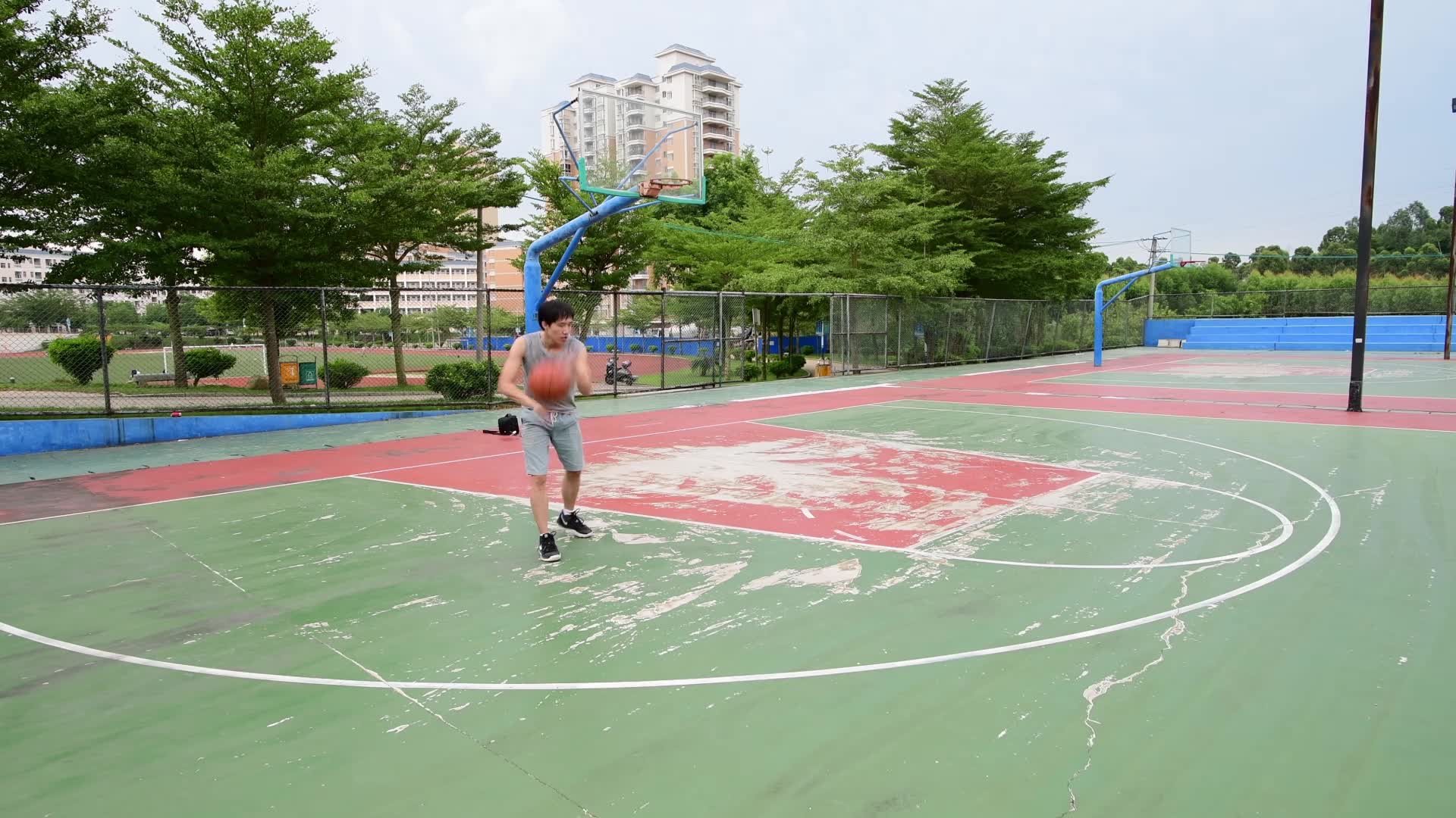 年近30岁社畜的干拔后仰投篮···