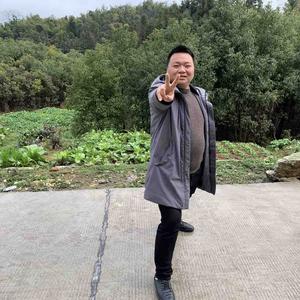 电梯工匠人微哥 