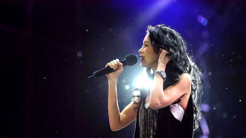 莫文蔚现场演唱《I Do》这首歌只有她唱才有味道