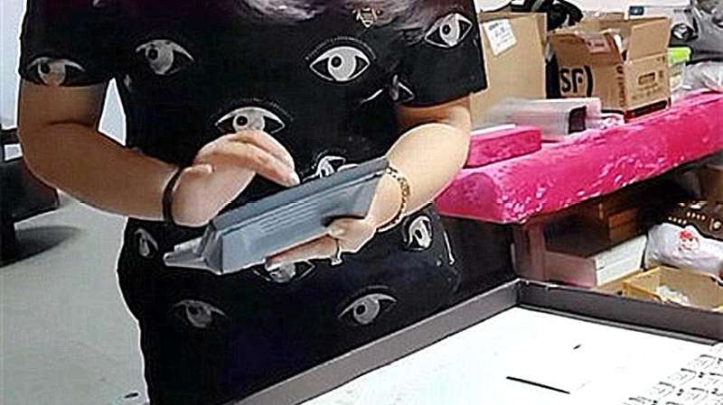 能把计算器玩到这种程度,就不单是练习的问题了,网友:天赋使然