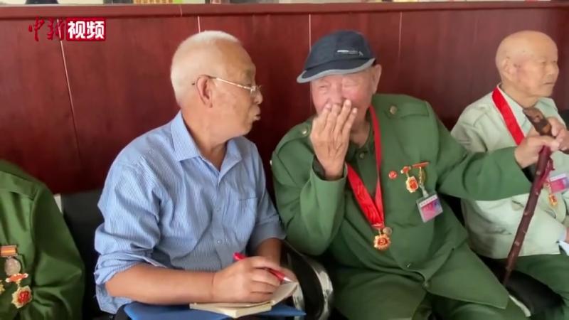 【84岁老兵13年整理128位抗战英雄故事】从2007年至今,李兰祥走遍...