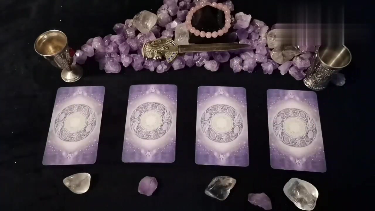 塔罗牌占卜:仅限单身!最近有没有人在暗恋你呢?