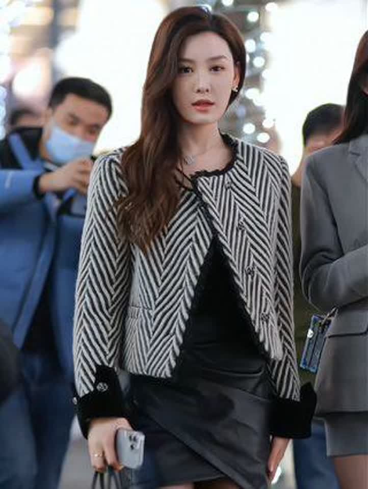 如果这几天收到支付宝天猫名义的卡片千万小心!不要扫码!不要扫码!...