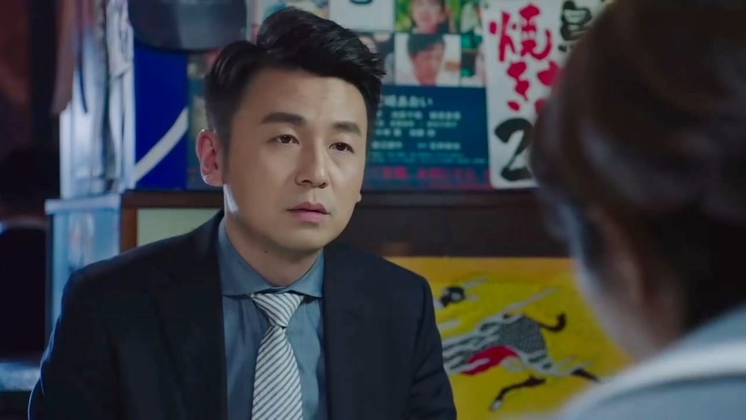 雷佳音救济小姨子,被餐馆服务员看见,偷偷背地说坏话