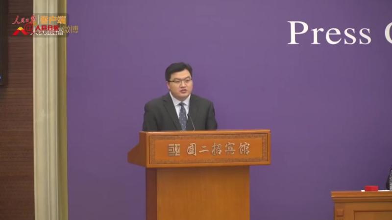 【开车出门需要做什么防护】中国疾控中心研究员冯录召表示,如果开...