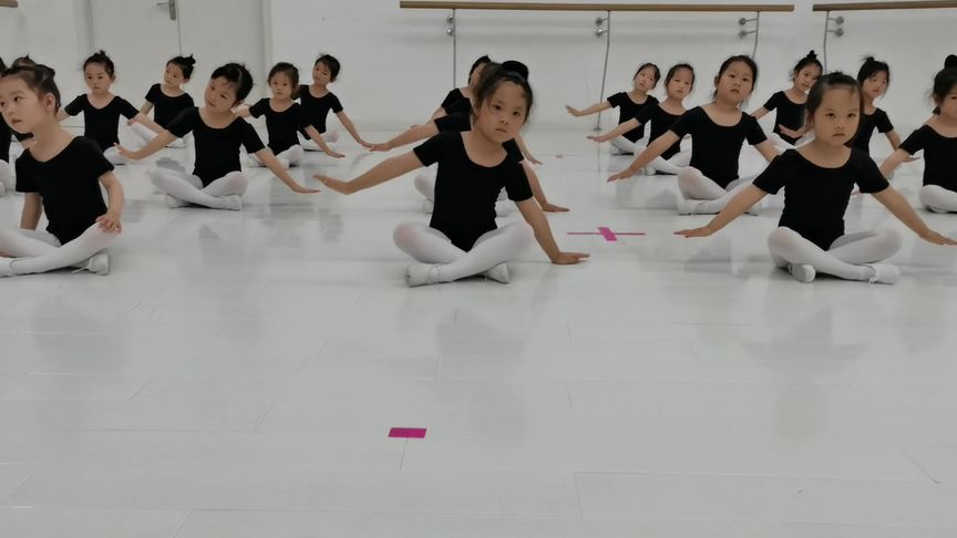 #舞蹈课堂随拍 #不倒翁舞蹈