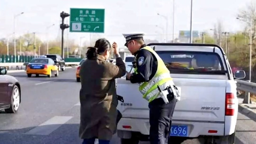 一首“凉凉”给北京皮卡车主,新规一出,连“摆摊”机会都没了!