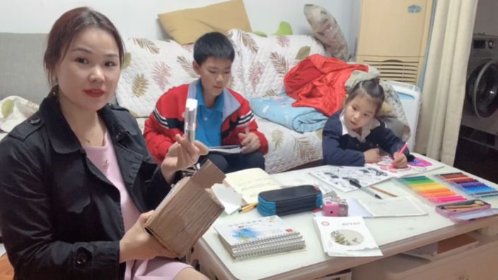 现在的东西真是好,为了陪儿子练字,买了一支钢笔居然不会上墨水