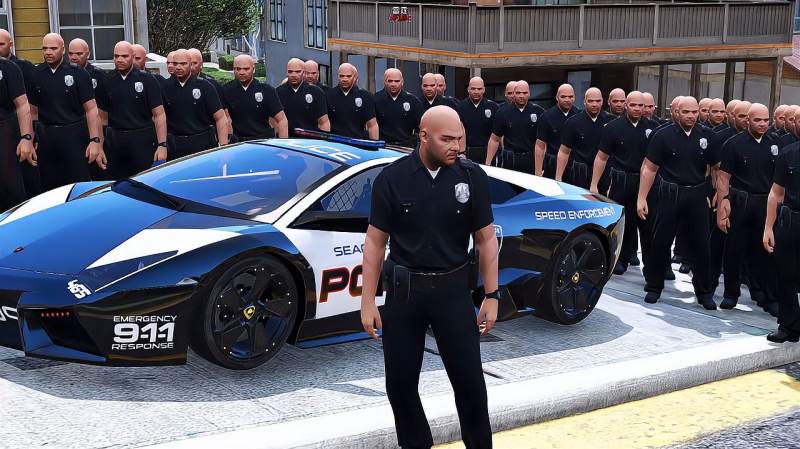 警察任务模拟器:最新到的警车 我先开一圈 感觉办案能力都提升了