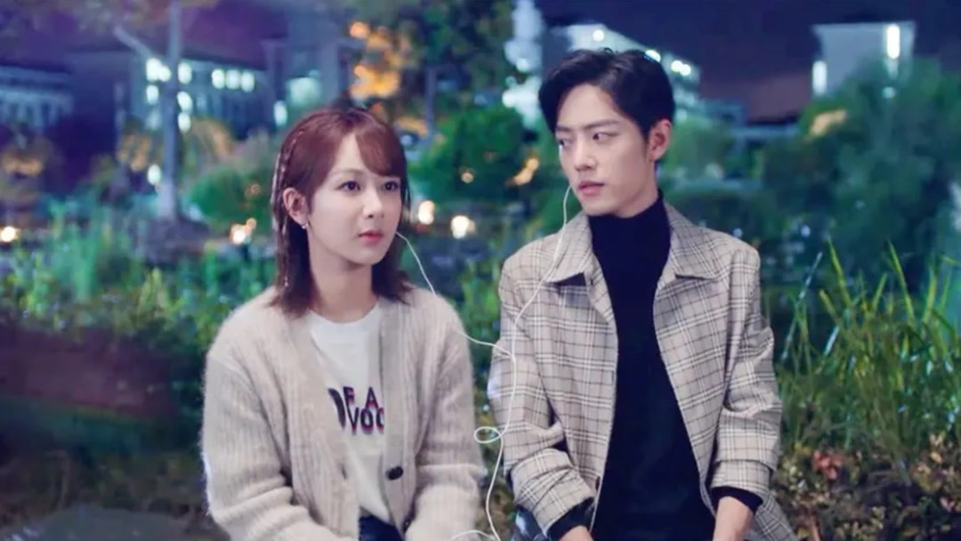 余生请多指教:全剧最亲密一幕,肖战杨紫硬着头皮演完,全程捂脸