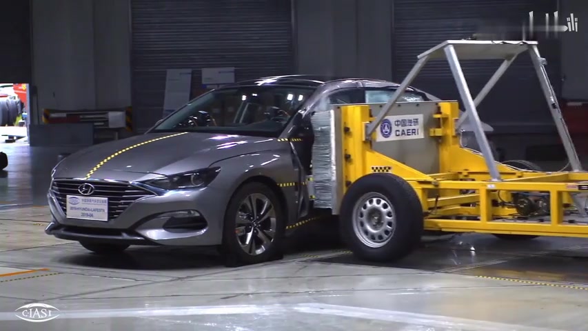 「汽车名场面」现代菲斯塔 中保研 碰撞测试成绩翻车