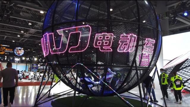 广州电动车展,看车的不少,你们喜欢吗?