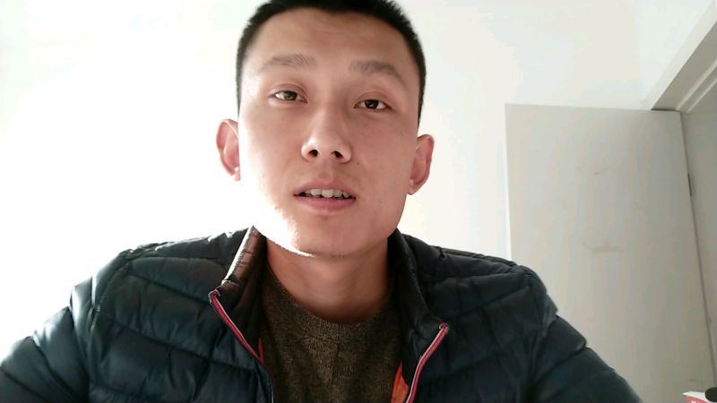 电脑前面坐了一中午,终于解决客户网站图片加载慢的问题,挺高兴