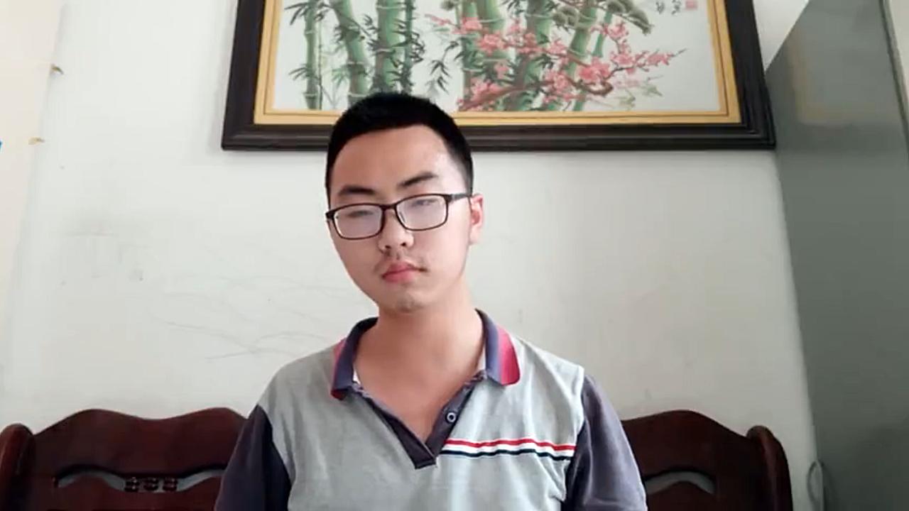要素爆炸!最嚣张的成人礼学生代表发言(回家后重新录制版)