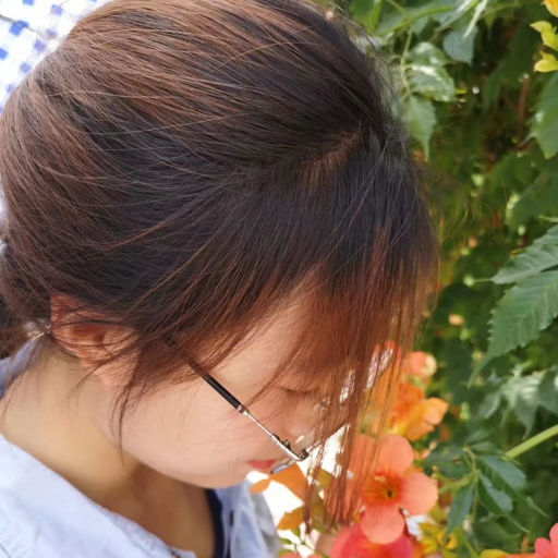 王家菇凉是婧姨 