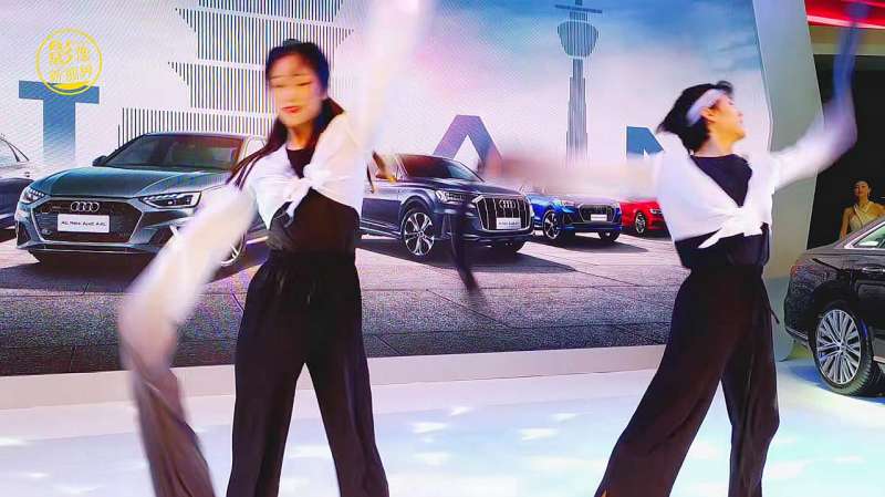 2020西安国际车展看精彩舞蹈表演 还有漂亮车模走秀