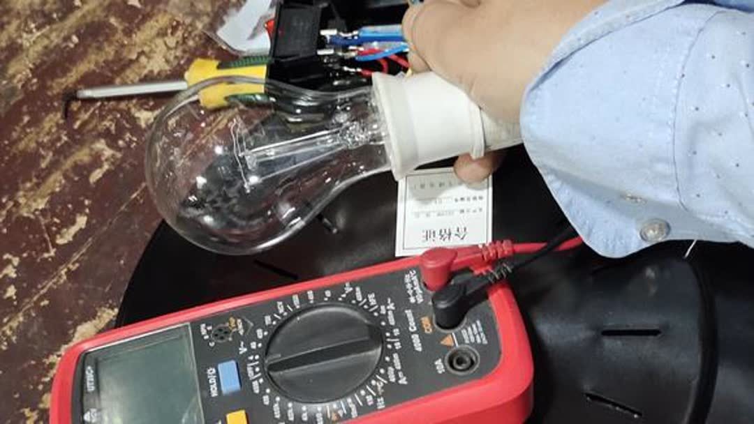 用一个灯泡,准确判断电器故障部位,看完又学一招