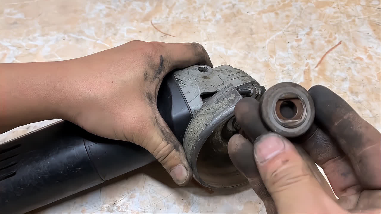 角磨机坏了不用怕,这样修好还能再战五年