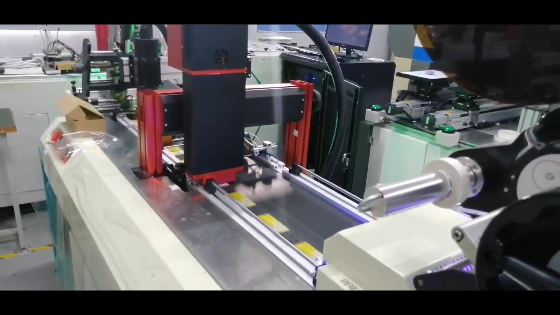 塑料盒生产日期UV喷码机 全自动UV喷码机高速 二维码喷码机