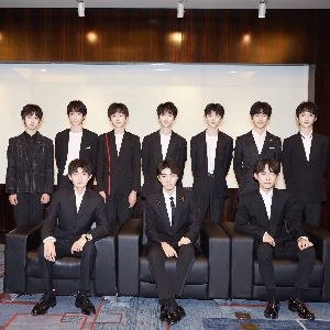 帅哥都在18楼ks 