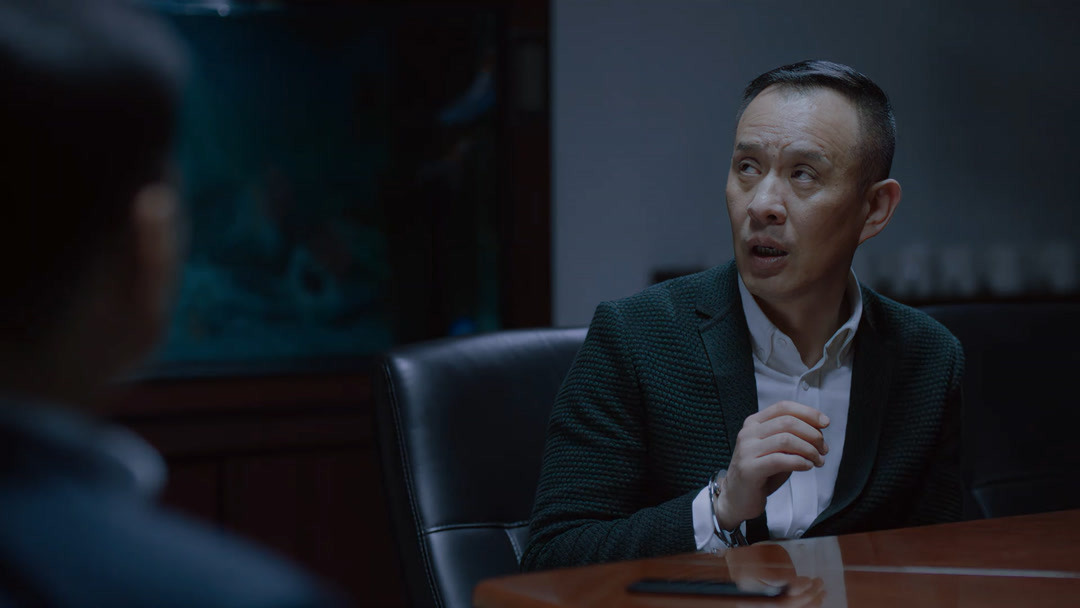 《暴风眼》付大勇的手机并没有被监听 但乔西川在手机上放了蝙蝠的...