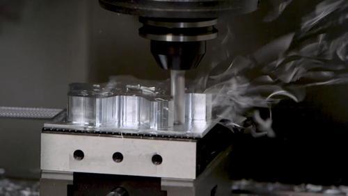 削铁如泥般的数控加工,这是编程厉害,还是机床更牛呢