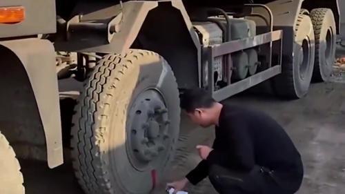 大哥这样定位是为了停车的时候回到原位?