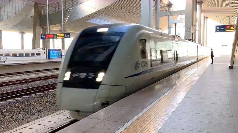 外号大地铁的CRH1A动车 福州至厦门D6225次中途进厦门北站